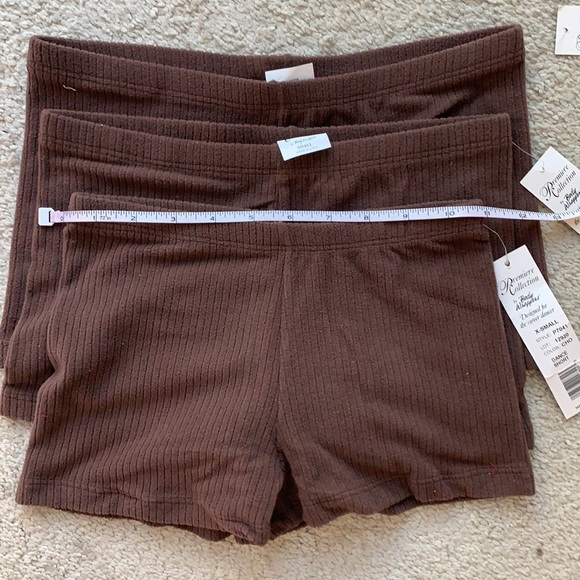 Body Wrappers | Shorts | Velvet Dance Hot Shorts Nwt Choco Corduroy ...